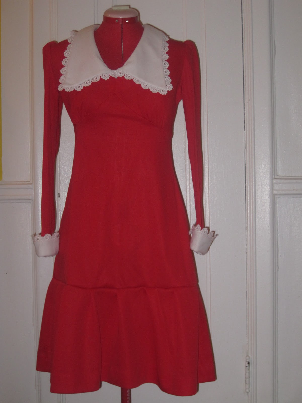 The Properly Existing Project: February 20th: The Ugly Red Dress
