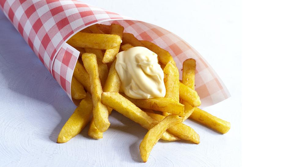 Fries with mayonnaise (Netherlands) | Typical dutch food, Snacks, Food