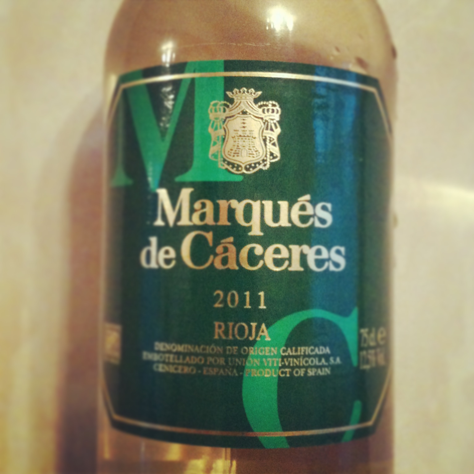 Everyman Wine reviews: Amanti del Vino Primitivo '10 & Marques de ...