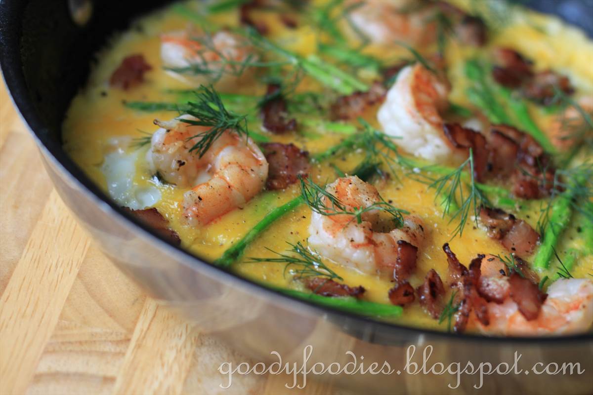 GoodyFoodies: Recipe: Easy king prawn and asparagus omelette with bacon ...
