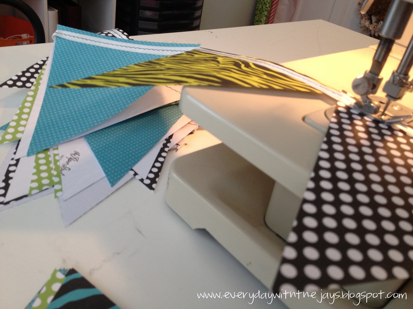 Everyday with the Jays: Make: Paper Pennant Banner