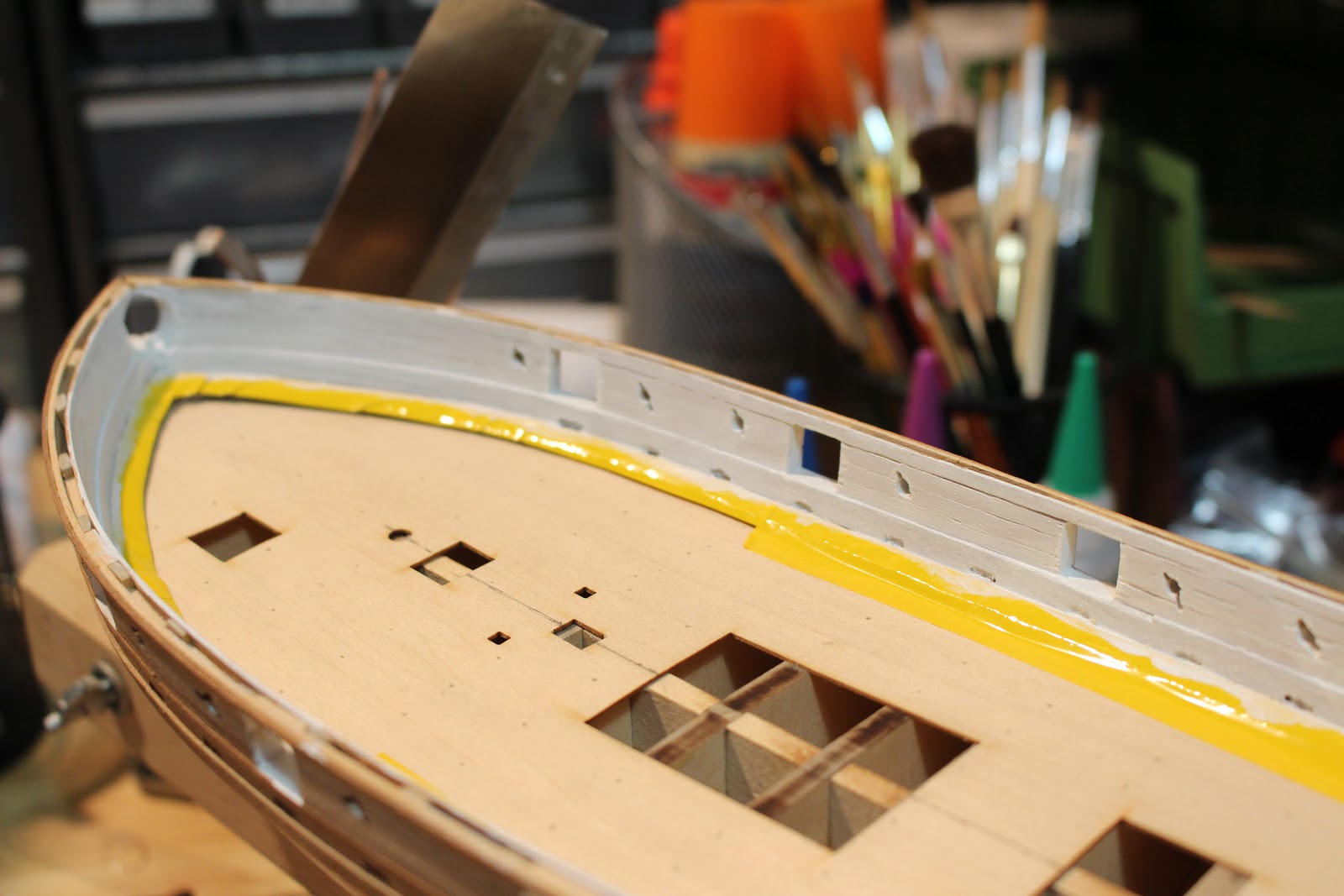 Armed Virginia Sloop 1768 4. - Painting bulwarks | Historic ship model ...