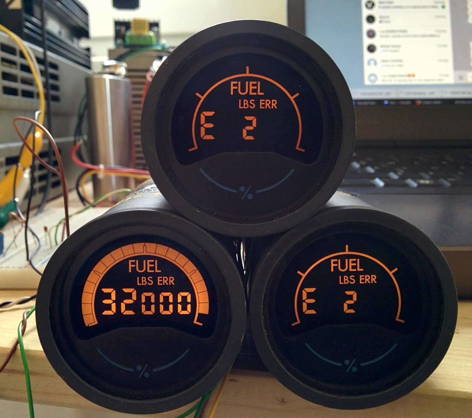 Boeing 737-300 Flight Deck Sim : Fuel Quantity Indicator (BFGoodrich)
