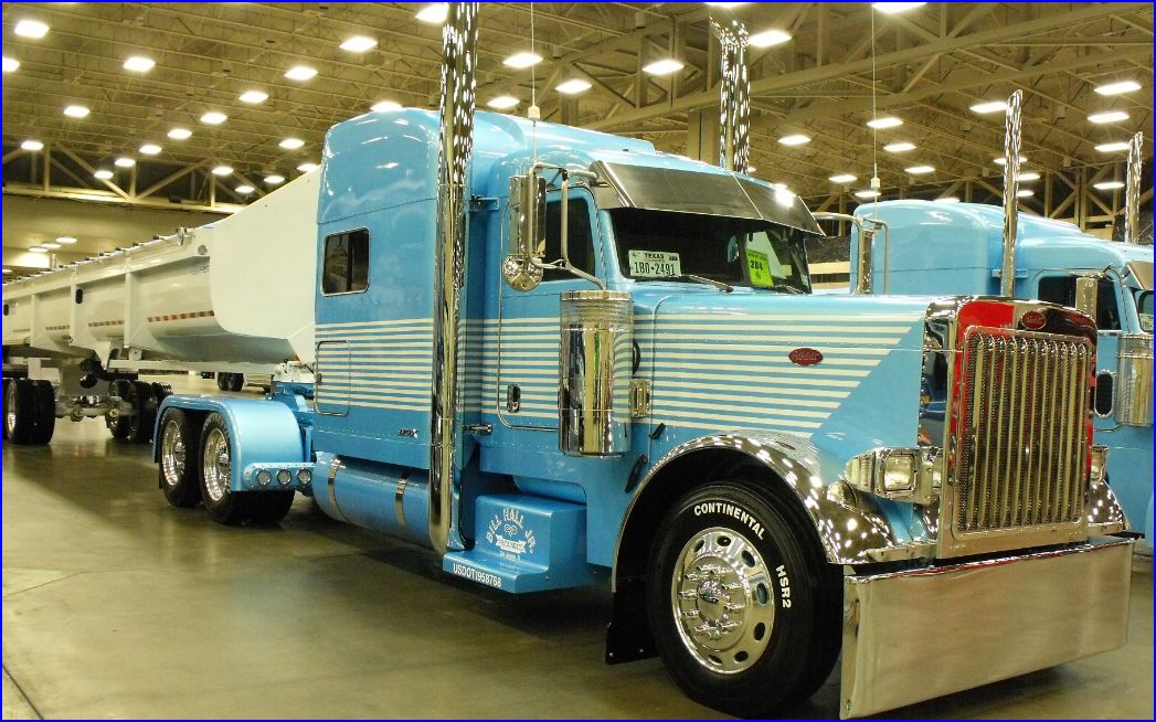 roadtrip chris arbon: Pictures of Custom Trucks at the Great American ...