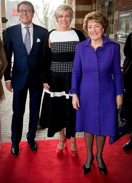 Princess Laurentien and Princess Margriet at ECF Awards