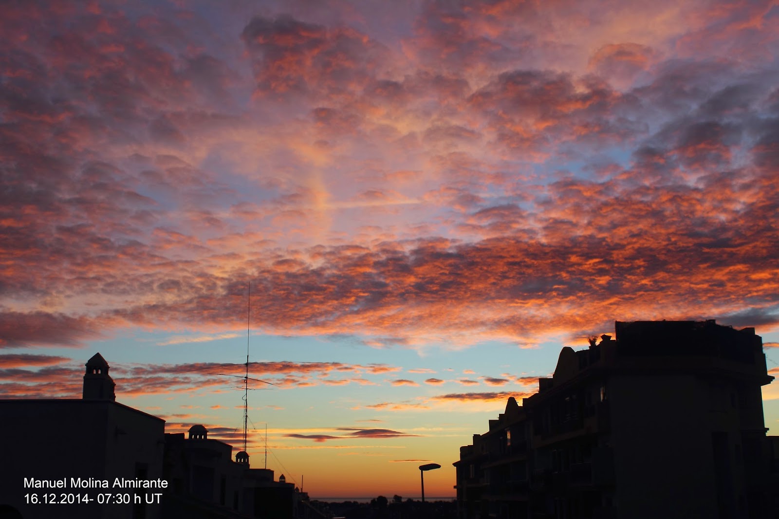 ASTRONOMIAYRUTAS.: Los colores del cielo.