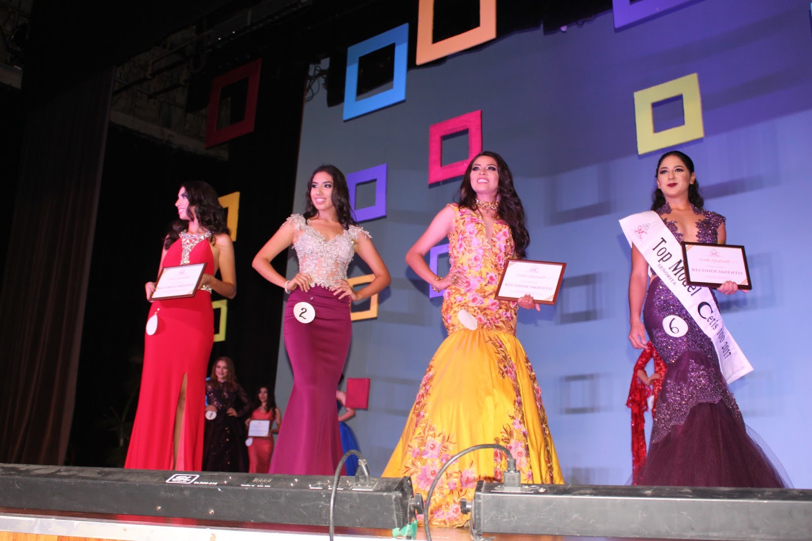 Llegan las nuevas soberanas del Cetis 100 - Archivo COMUNICARTE TEPIC