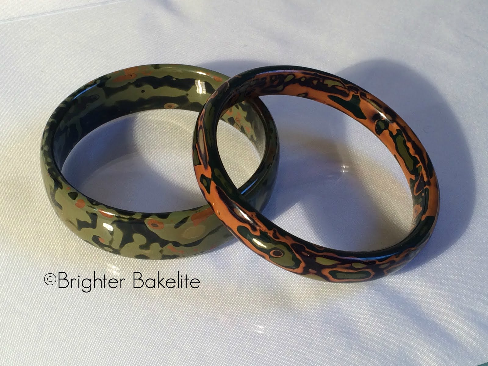 Brighter Bakelite: "Camo" Bakelite: Actual Bakelite, Car Paint, or what?