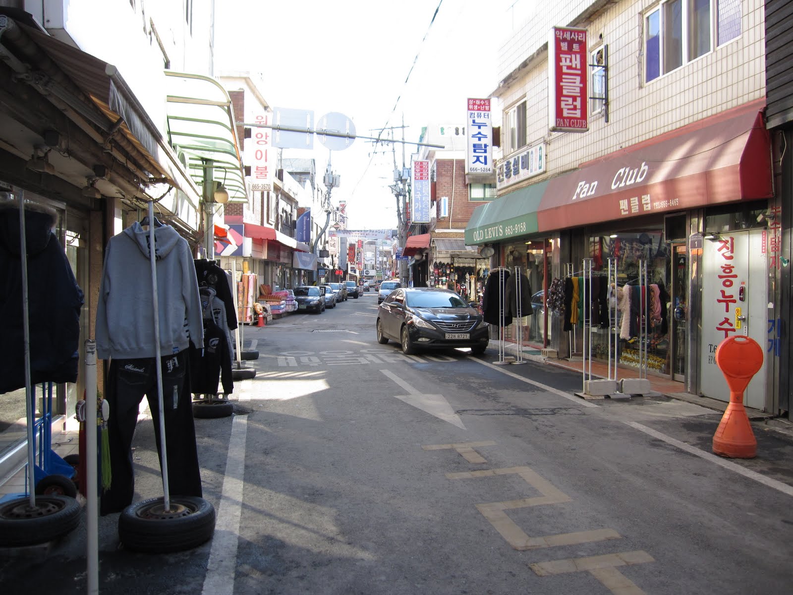 OUR LIFE AS AN AIR FORCE FAMILY: Shopping outside Osan AFB in Korea
