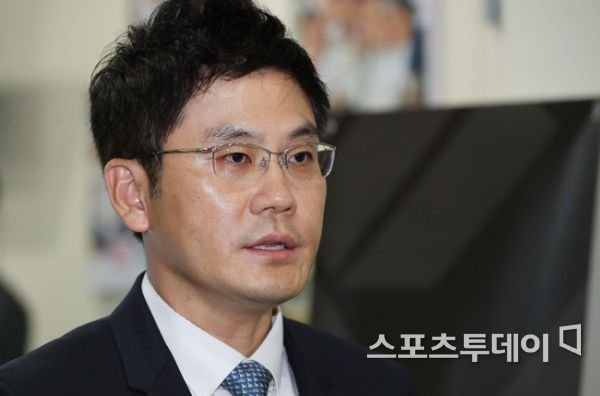 All eyes on Yang Min Suk as YG shareholders agree to keep him as CEO