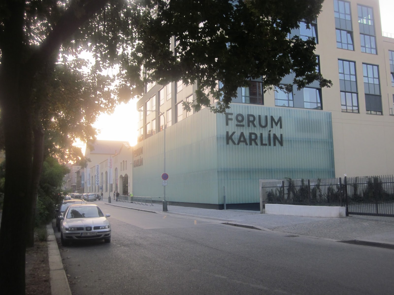 In The Lap Of The Gods: King Crimson - Forum Karlin (Praga), 14 de ...