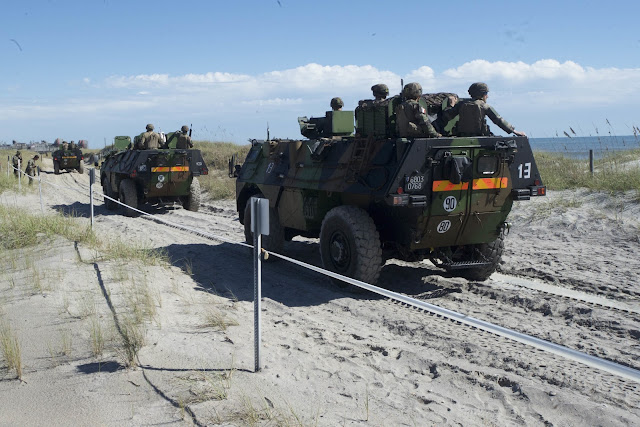SNAFU!: French VABs, Brit BV-210 Vikings, Navy LCACs & Marine AAVs on ...