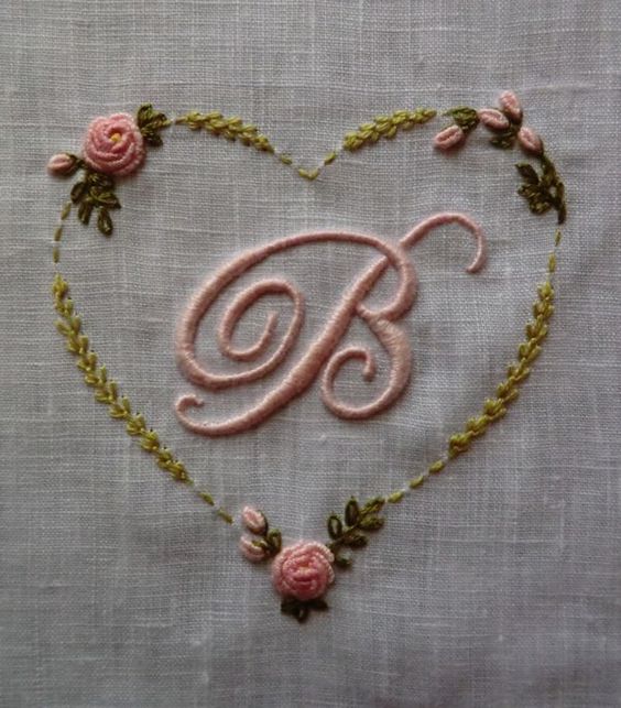 Aprende paso a paso cómo bordar letras a mano con hilo ~ Haz Manualidades