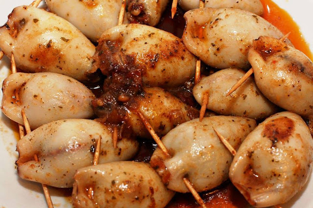 Receitas práticas de culinária: Lulas recheadas à moda de Peniche.