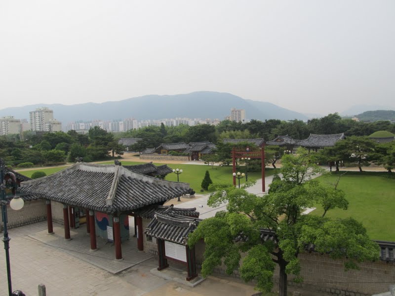 Roots: May 30, 2011 김수로왕릉 King Kim Suro's Tomb