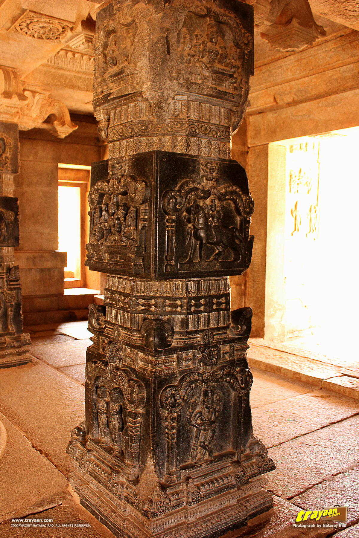 Hampi - Remnants and ruins of glorious Vijayanagara - Part 4 - Trayaan