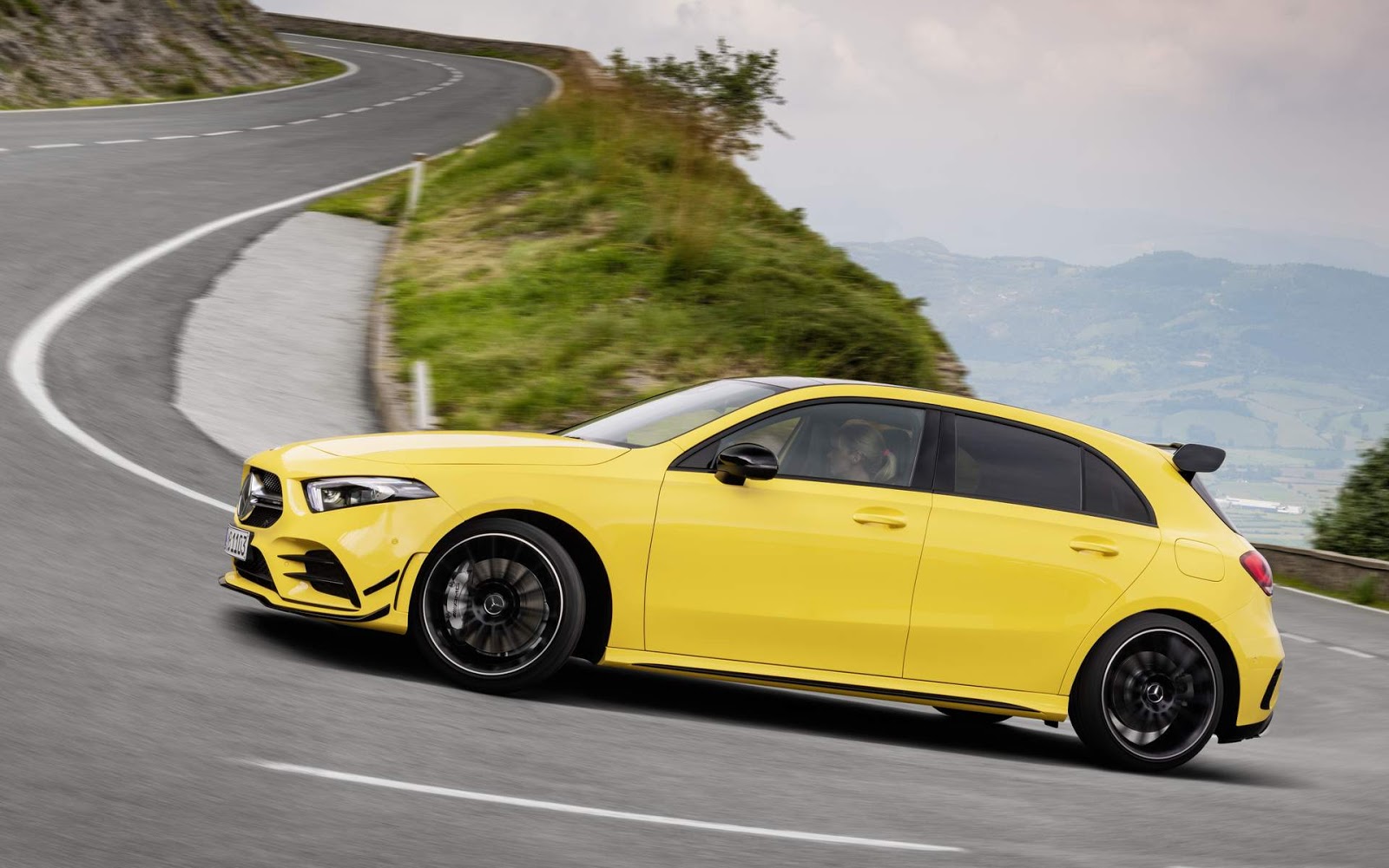 Mercedes A35 AMG 2019: fotos e especificações oficiais
