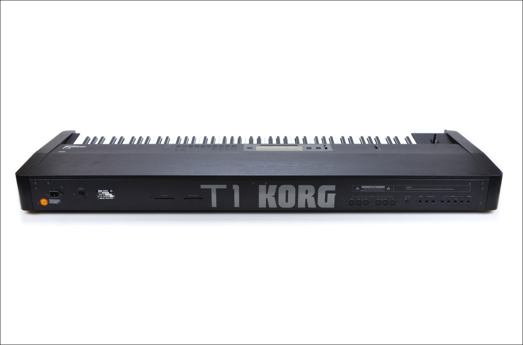 MATRIXSYNTH-B: Korg T1 keyboard workstation SN 004440