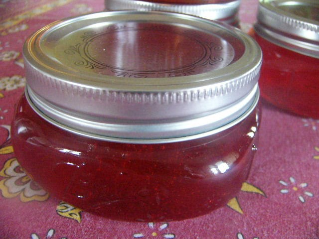 Tomates cerises et Basilic: Gelée de groseille rouge