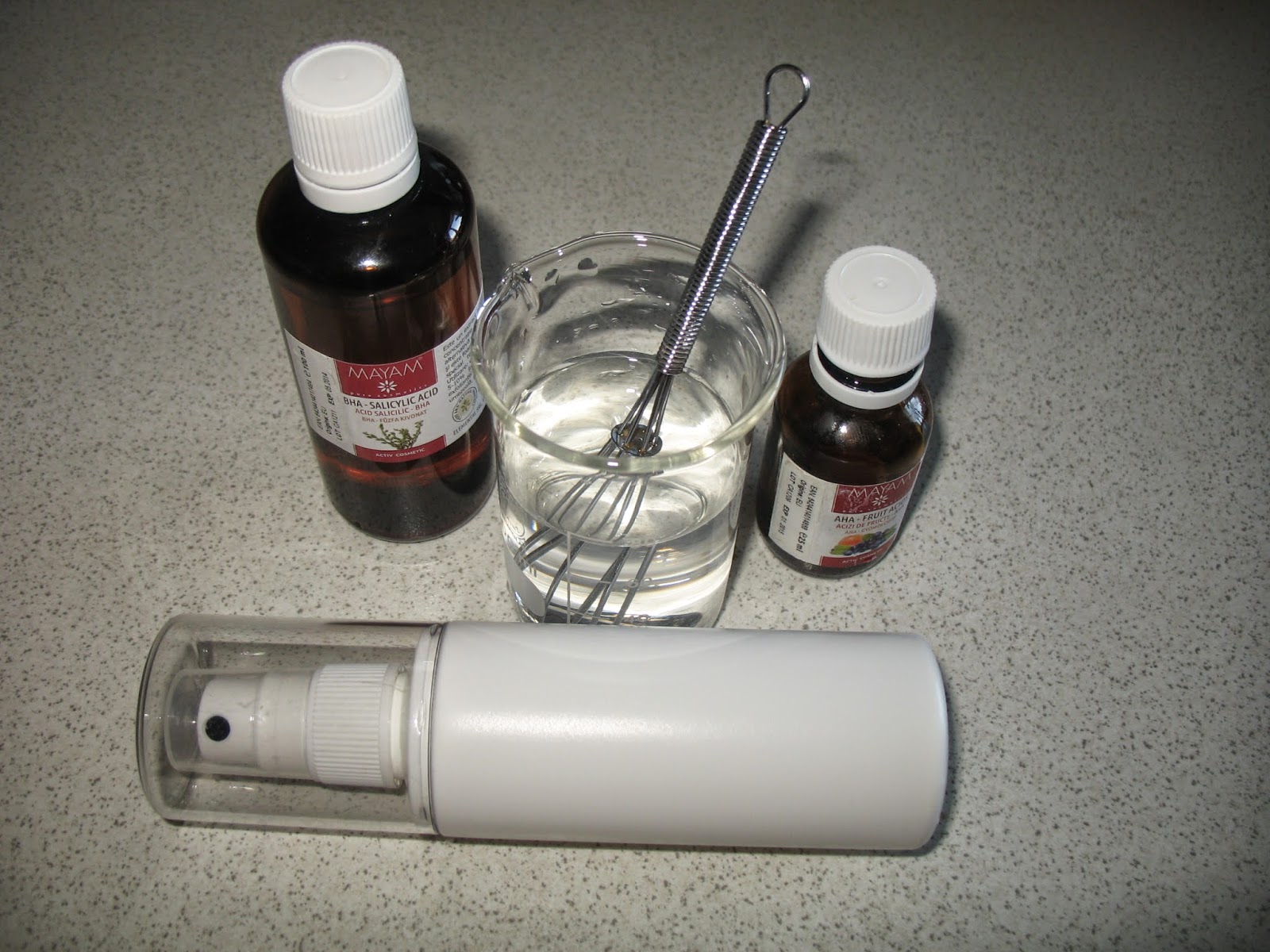 Nature & Beauty: Lotiune faciala antiacneica, exfolianta