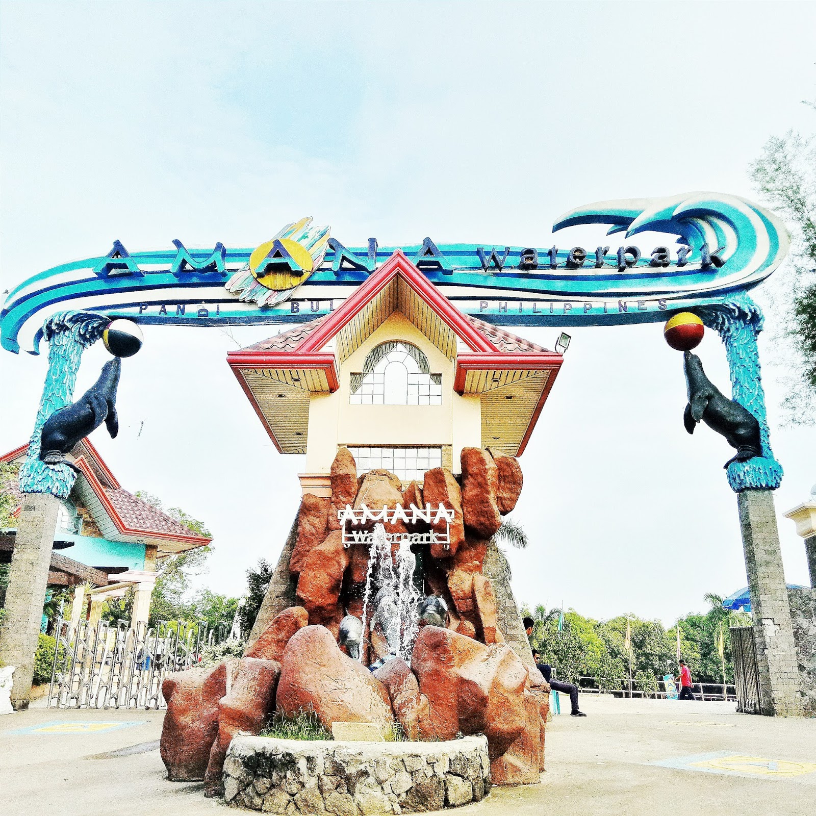 Amana Waterpark Part I - Diane Loresca - Travels. Shops. School