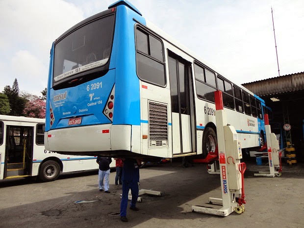 Elevadores para ônibus - Ônibus & Transporte