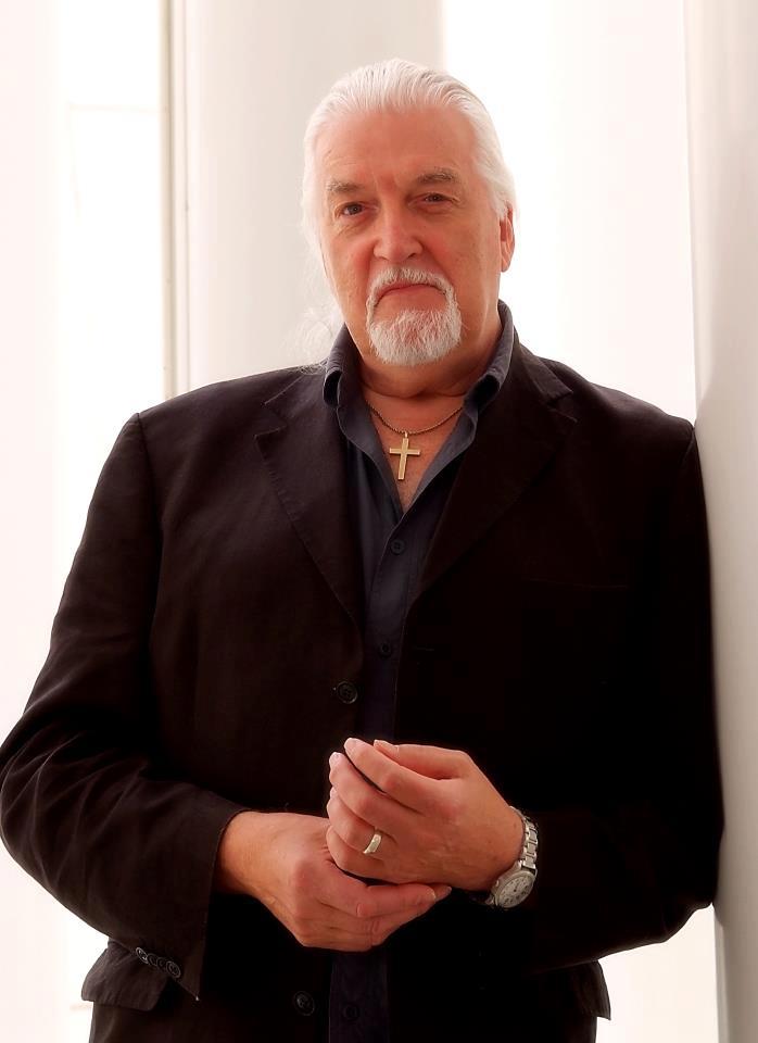 -estrestopics.com: Adiós a Jon Lord, teclista y fundador de Deep Purple.-