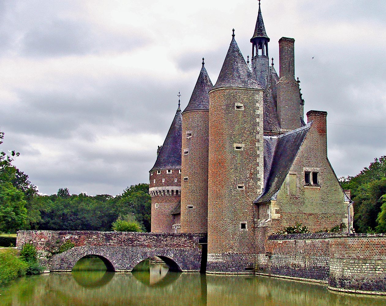 Living the life in Saint-Aignan: Le Château du Moulin (2)