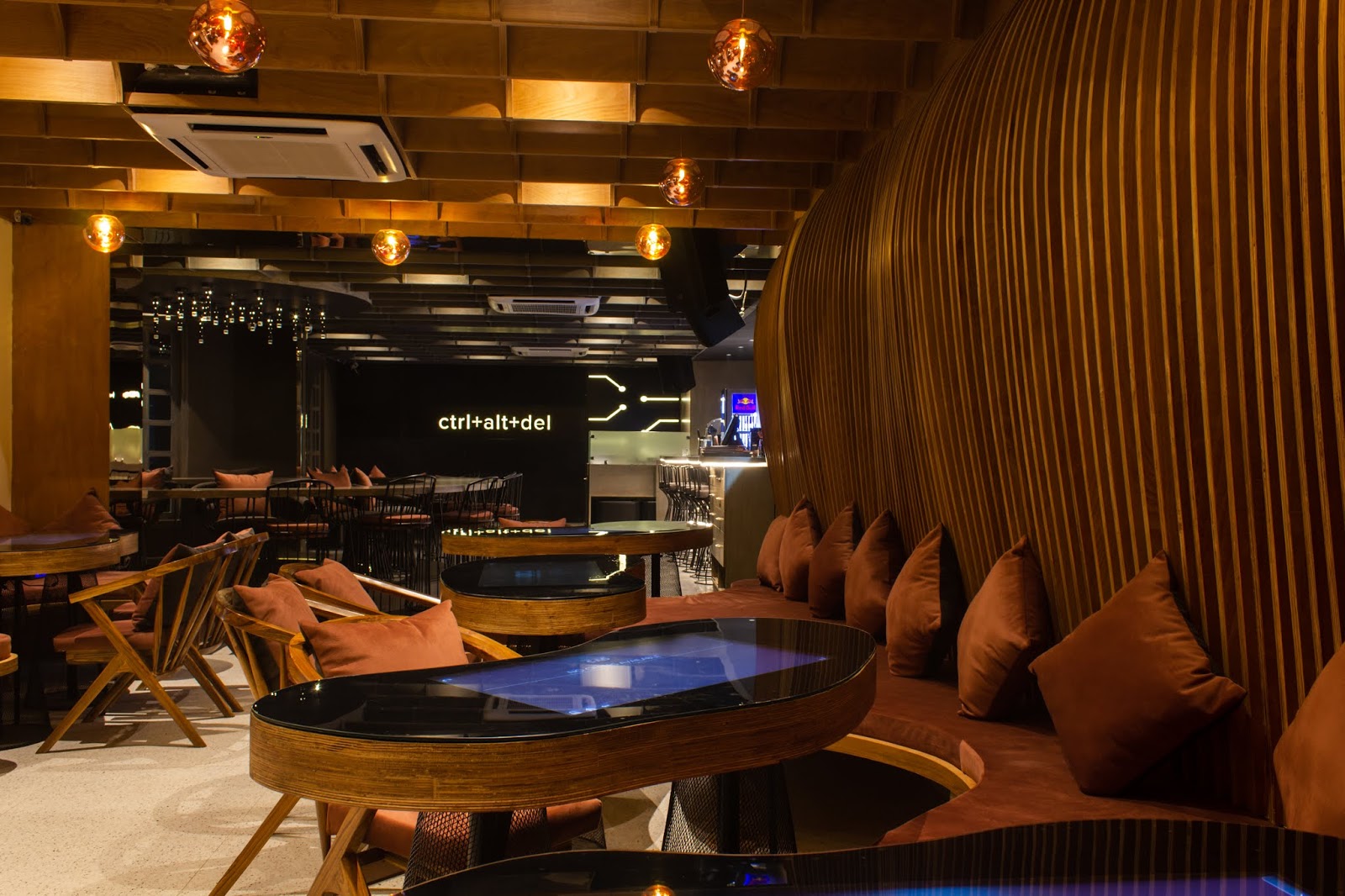 A Day At CAD - India's First Technology Inspired Bar