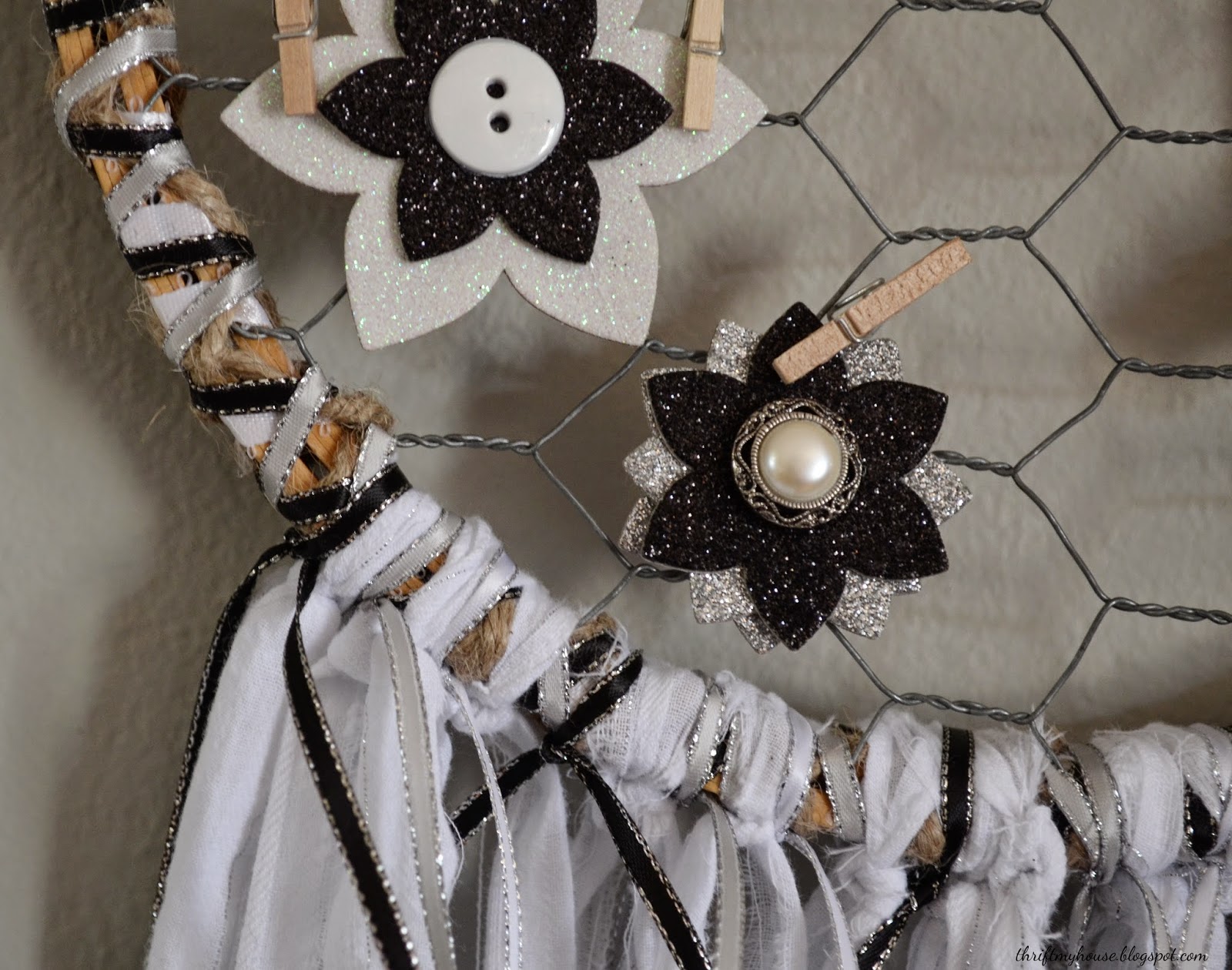 Thrift My House: How to use chicken wire inside a fabric hoop.