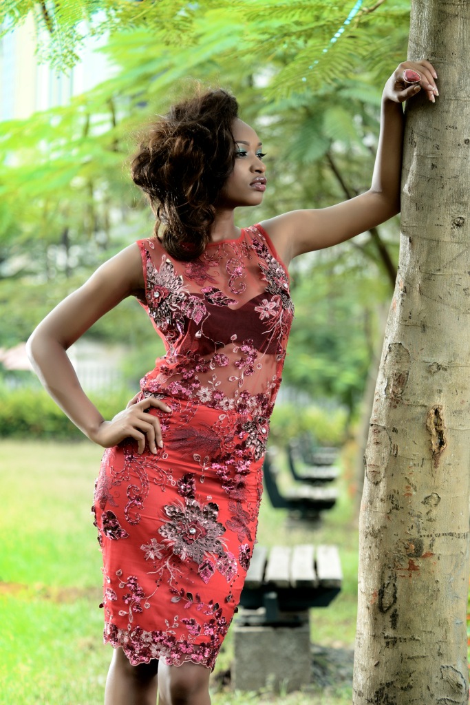 Maestro's Media: MOOFA'S SWAN ADDICTION SWEEPS ALL OFF THEIR FEET