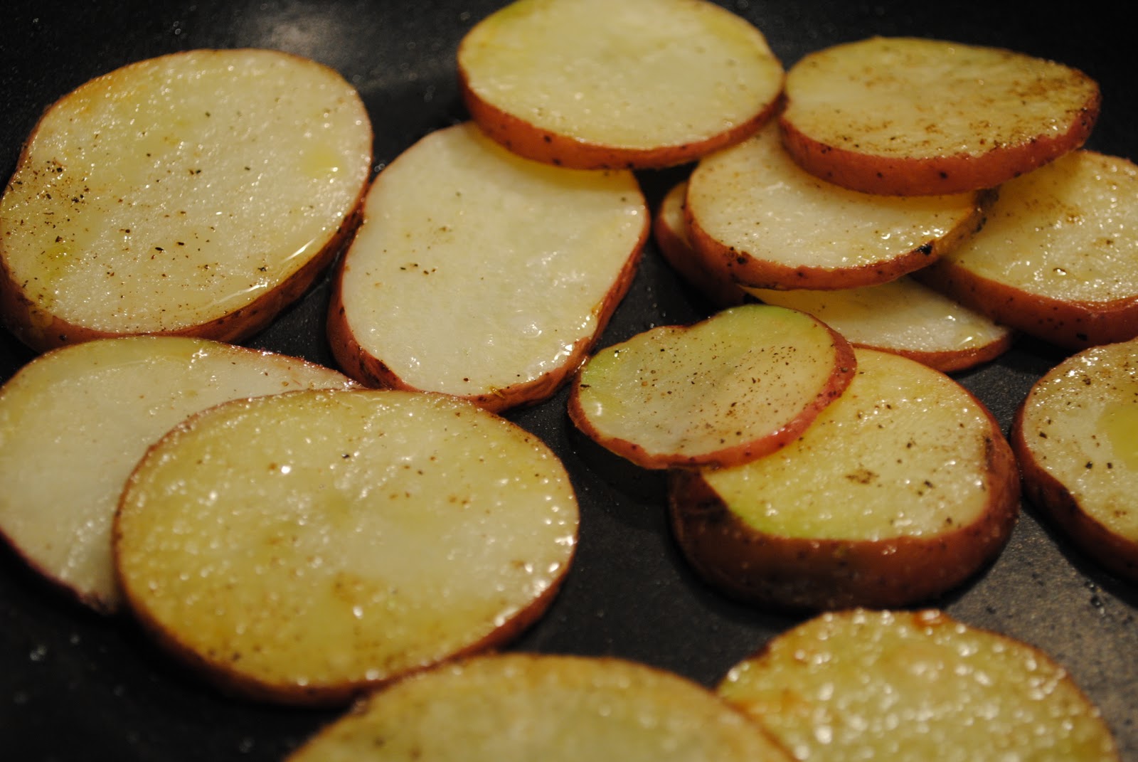 Four Sisters' Kitchens: Sliced Potatoes