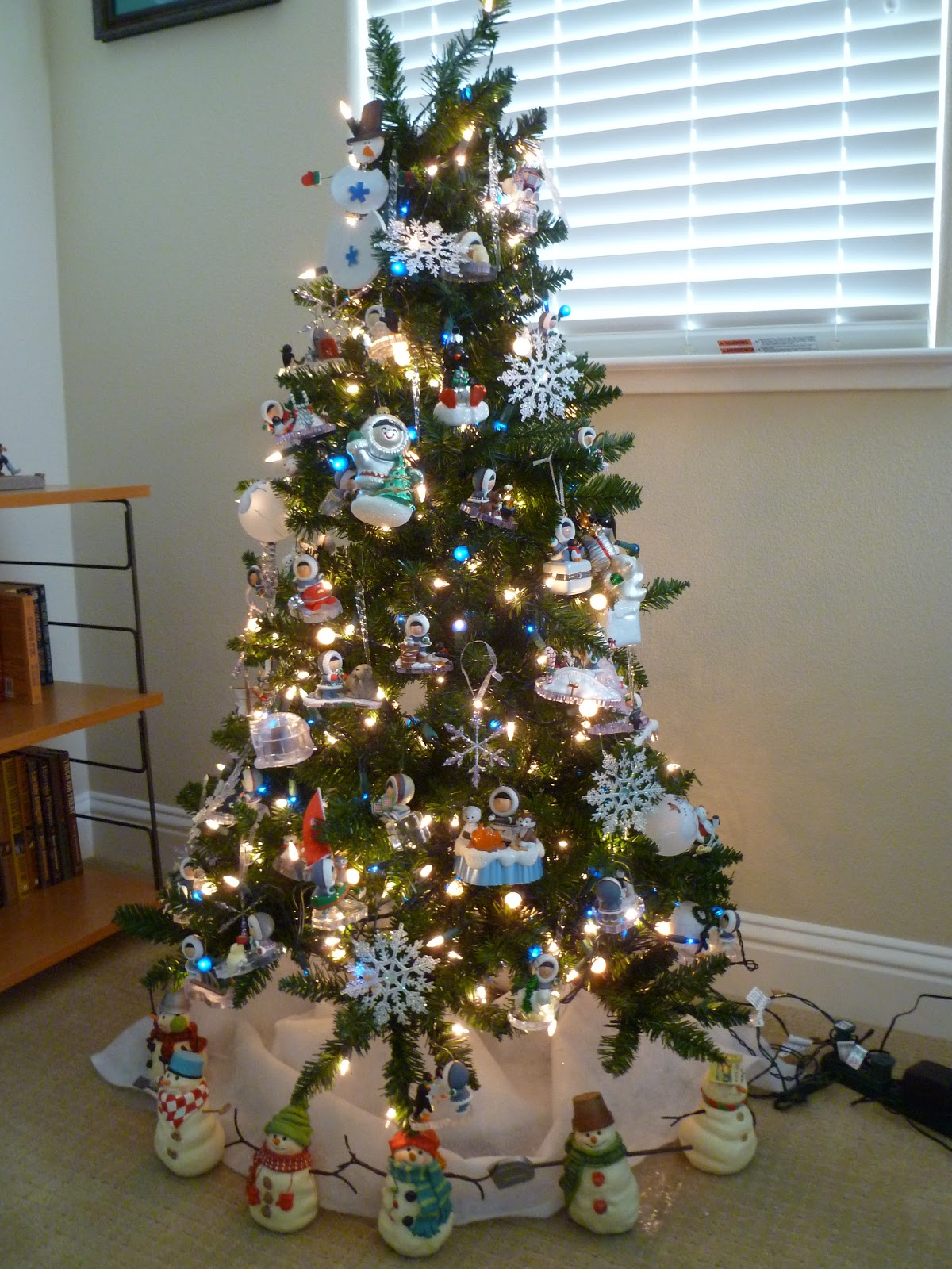 The Pastry Chef's Baking: O Christmas Tree - and preparing for baking gifts