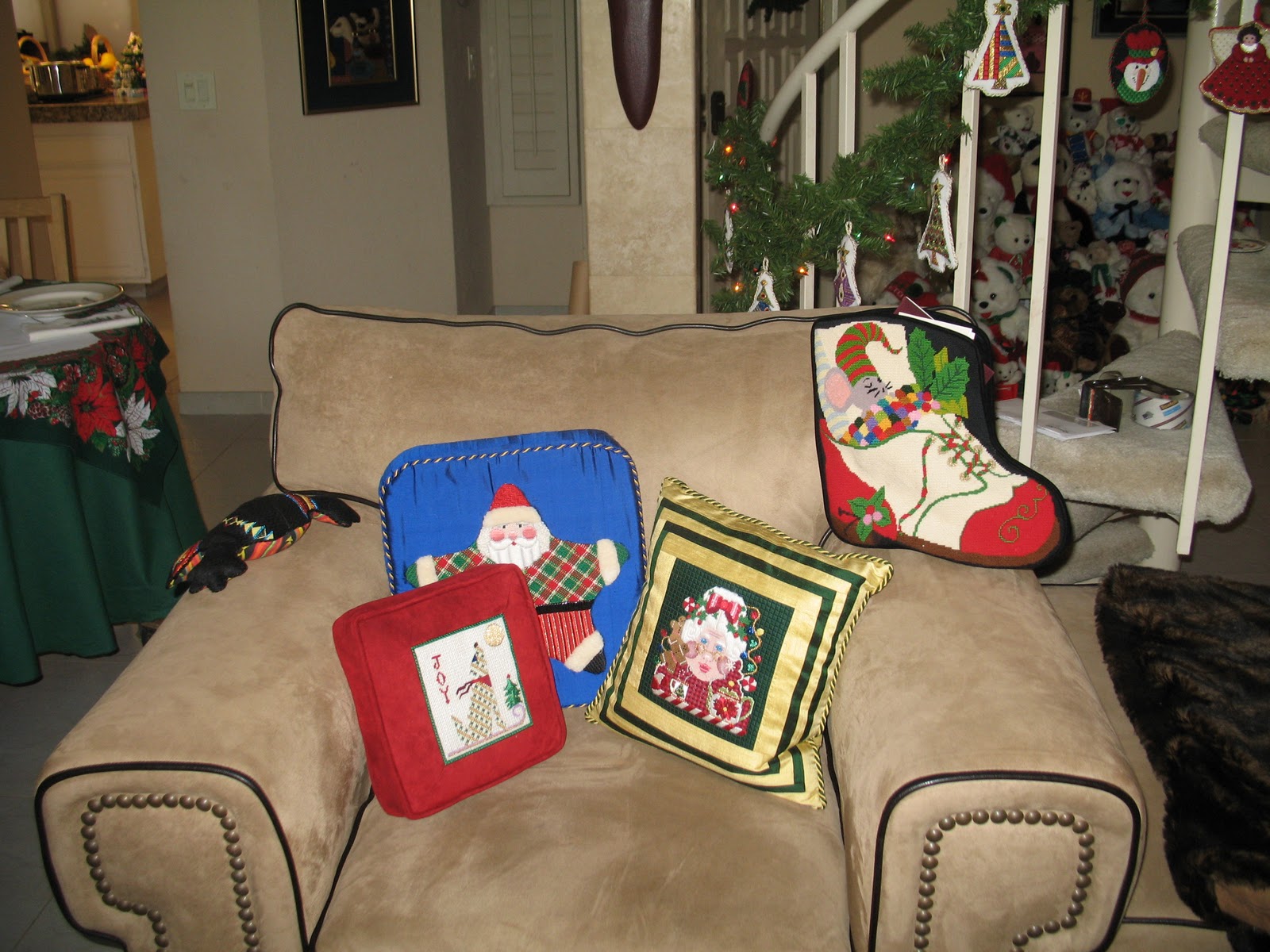Stitch Play With Needlepoint Tool Time DECORATING FOR CHRISTMAS stitch-play-with-needlepoint-tool-time-decorating-for-christmas