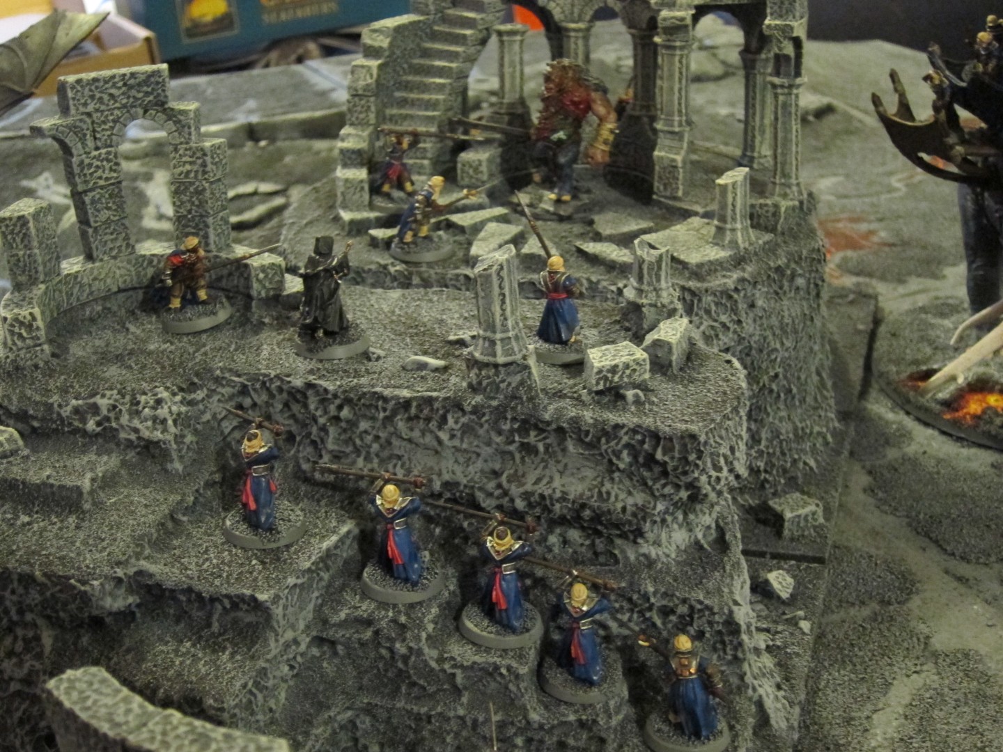 Middle Earth Strategy Battle Game and Warhammer 40k: Ruins on full ...