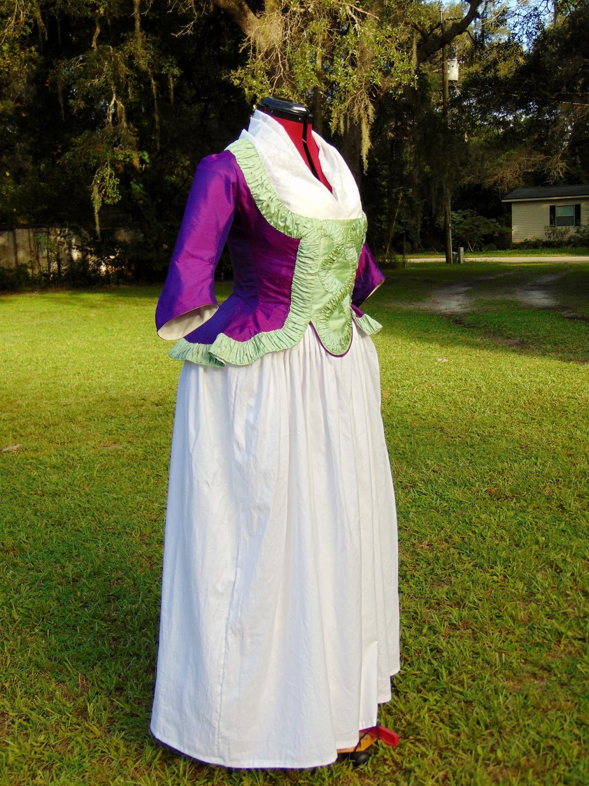 The Antique Sewist: Casaquin Jacket - Purple & Green Silk