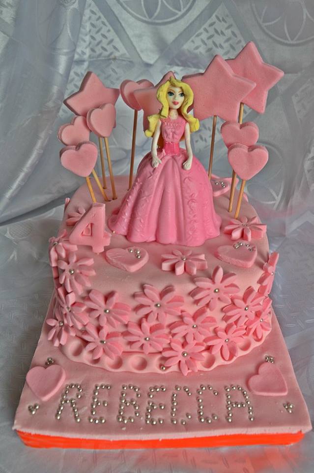 TORTURI SPECIALE (SPECIAL CAKES): TORT ROZ CU PRINTESA