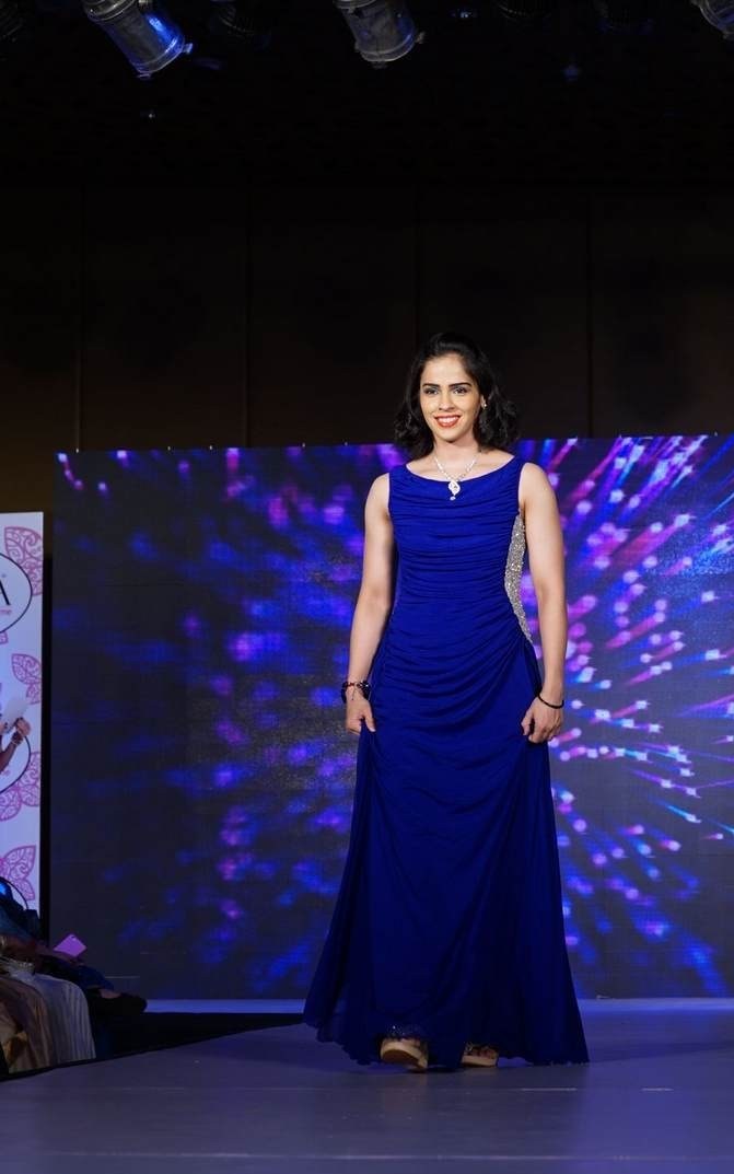 Saina Nehwal RampWalk Photos,Saina Nehwal latest photoshoot stills ...
