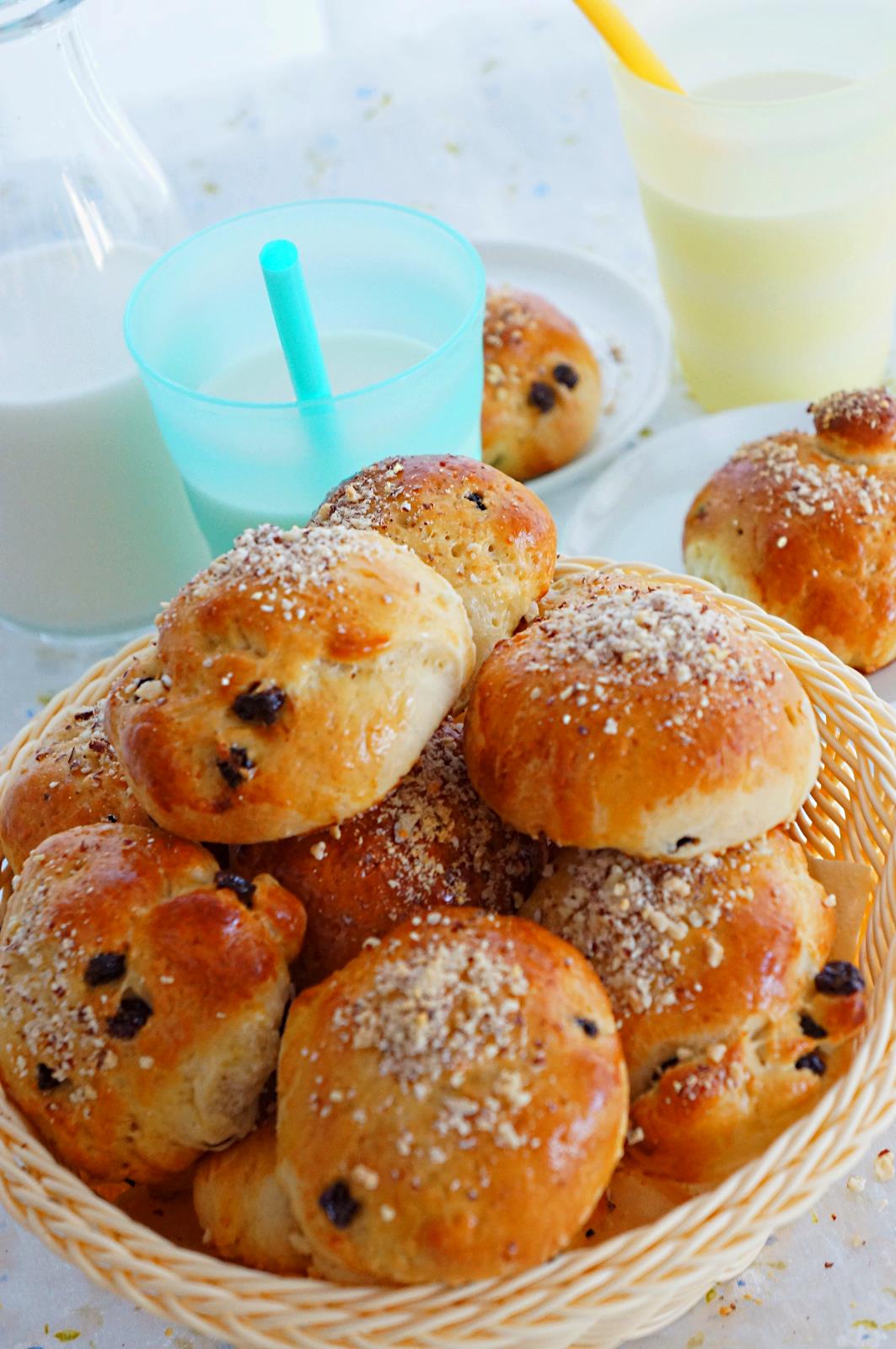 Kitchen Stories: Raisin Buns