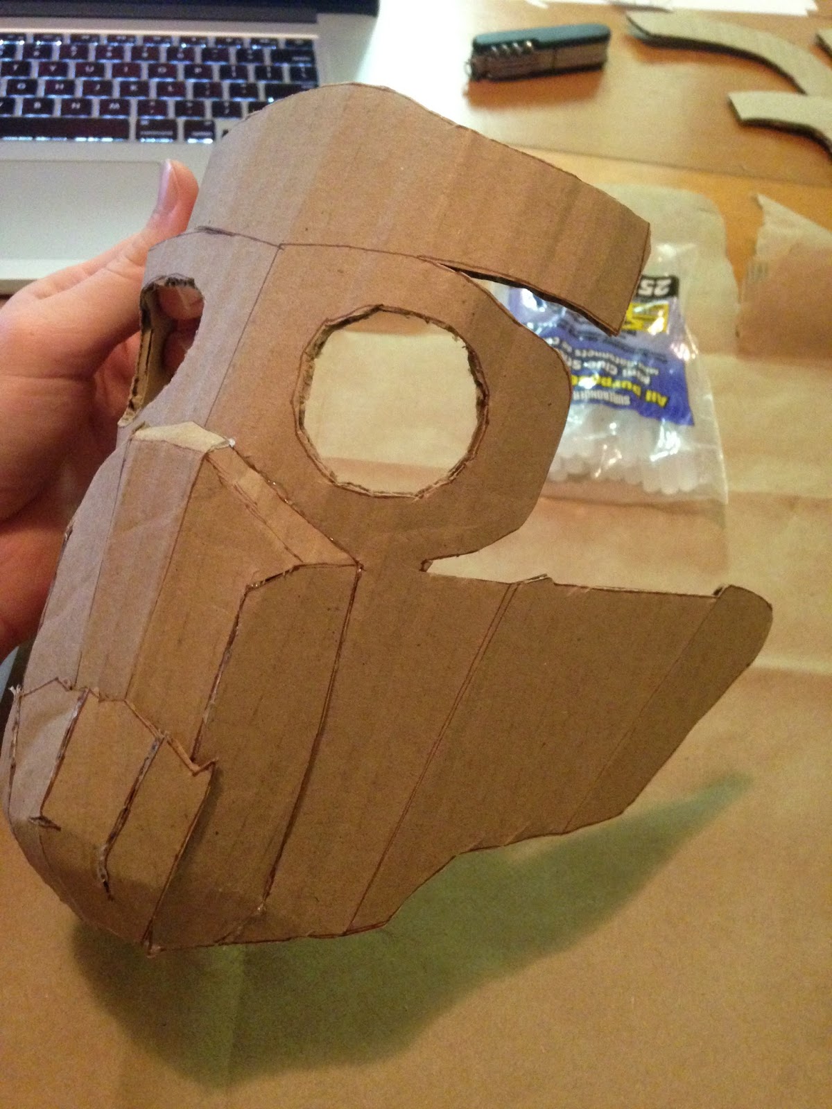 HalloweenWorks: DIY Star-Lord cardboard mask