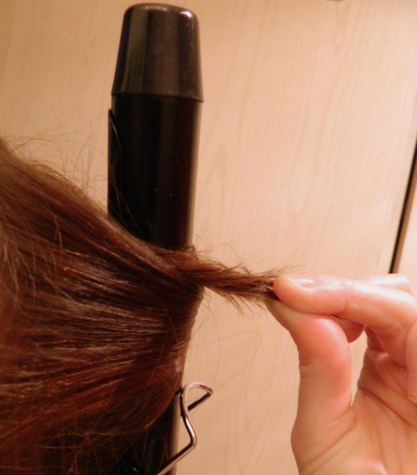 Great Hair Days : How To: Outer Barrel Curls