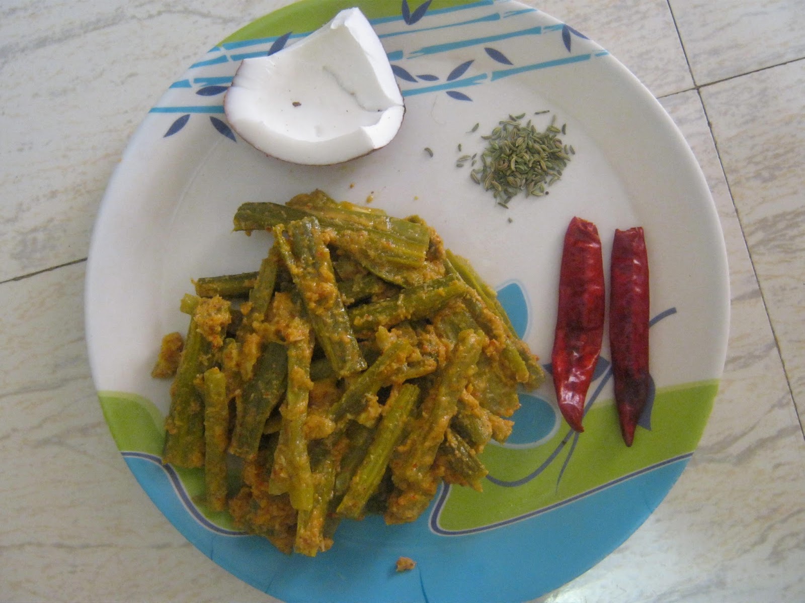 Sharing My Knowledge: drumstick poriyal / murungakkai kootu