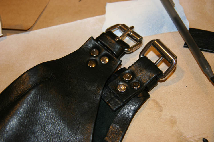 A fetish leathercrafters journal: Make an Armbinder - Step-by-Step