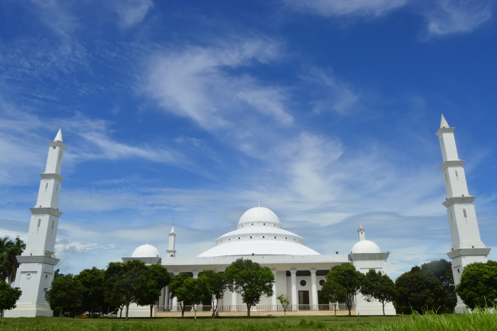 TAHAPAN FOTOGRAFI: FOTO ESAI MASJID BESAR DI KOTA BENGKULU