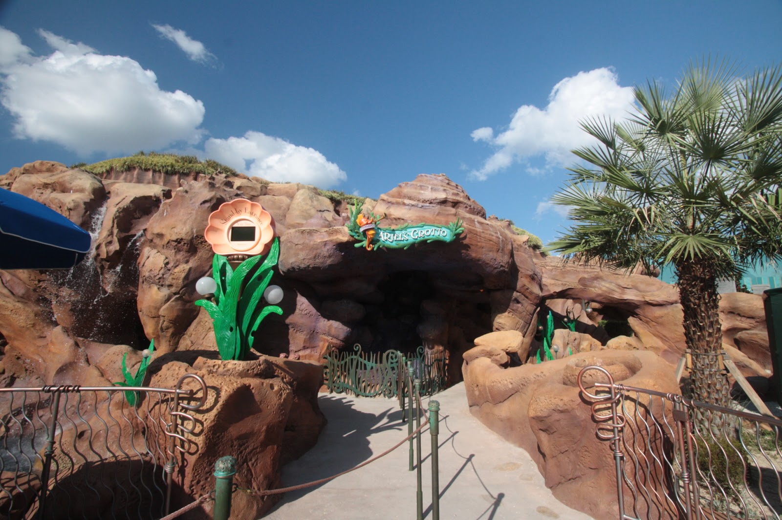 Ultimate Orlando Blog: Ariel's Grotto (pics)