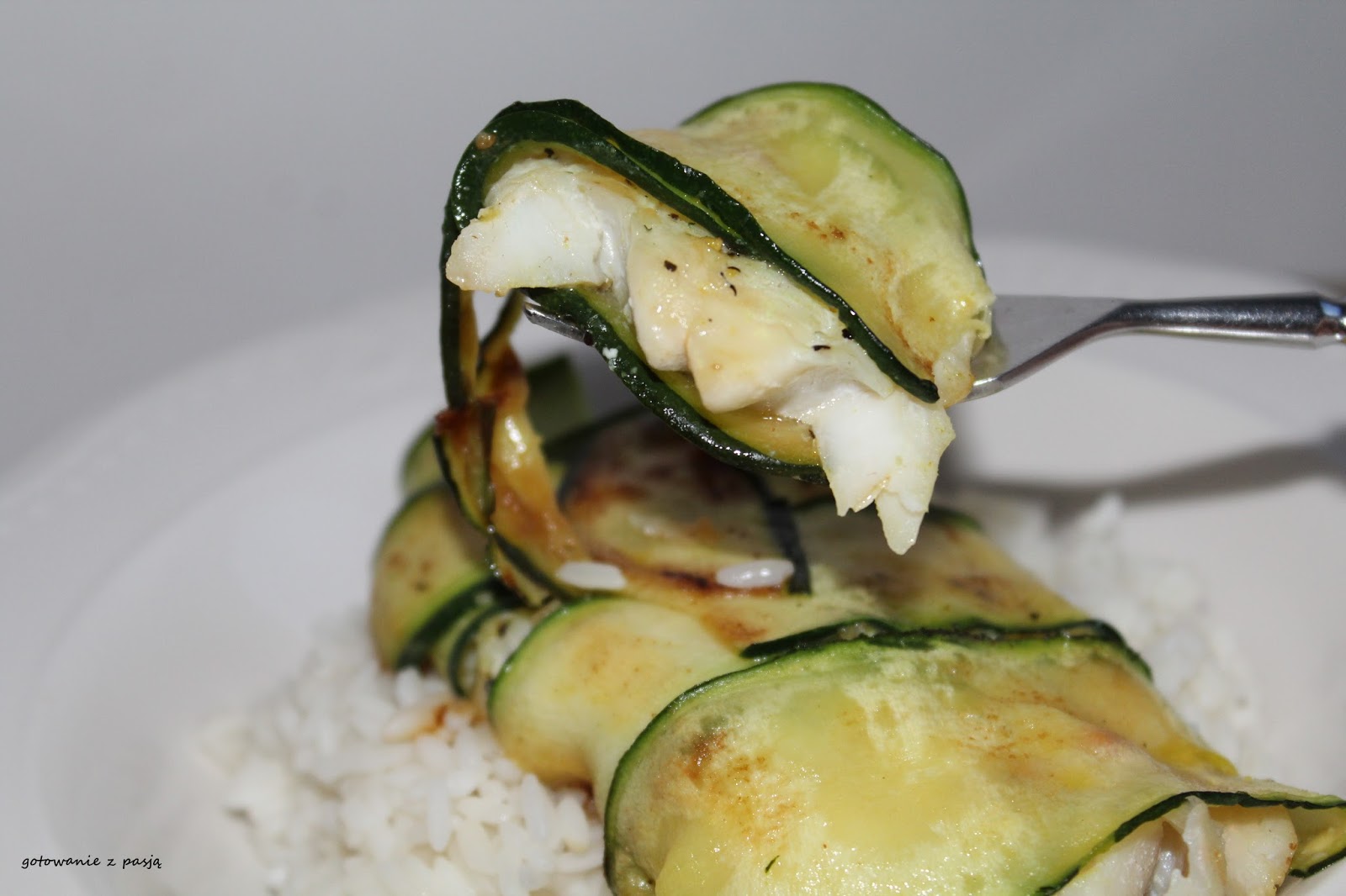 ryba zawijana w cukinii