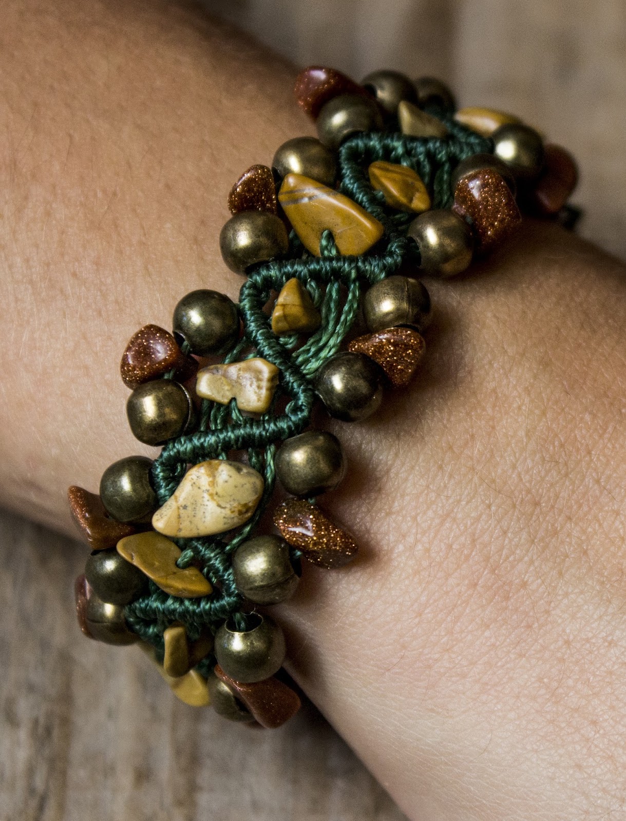 Simply Thread. Piedras del sur: Las piedras y el macramé