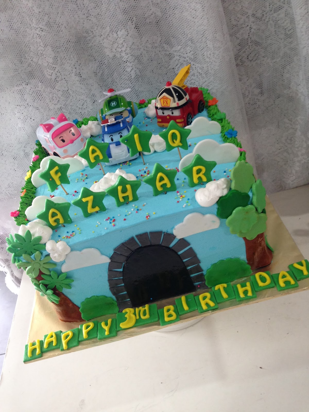 ninie cakes house: Robocar Poli Birthday Cakes Theme