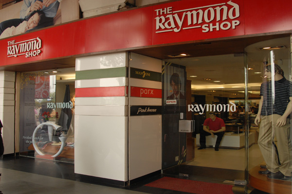 HH Shri Bhola Nathji Memories: The Raymond Shop, Connaught Place