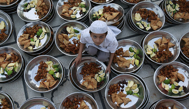 AJORBAHMAN'S COLLECTION: PICTURES OF "IFTAR" IN IRAN & DIFFERENT PARTS ...